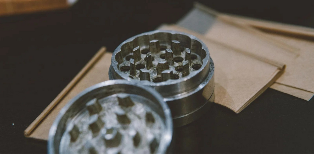 Safety in Focus: Protecting Users of Electric Herb Grinders – Mamba ...