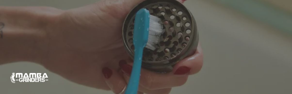 Easy and Efficient Grinder Cleaning Tips – Mamba Grinders™