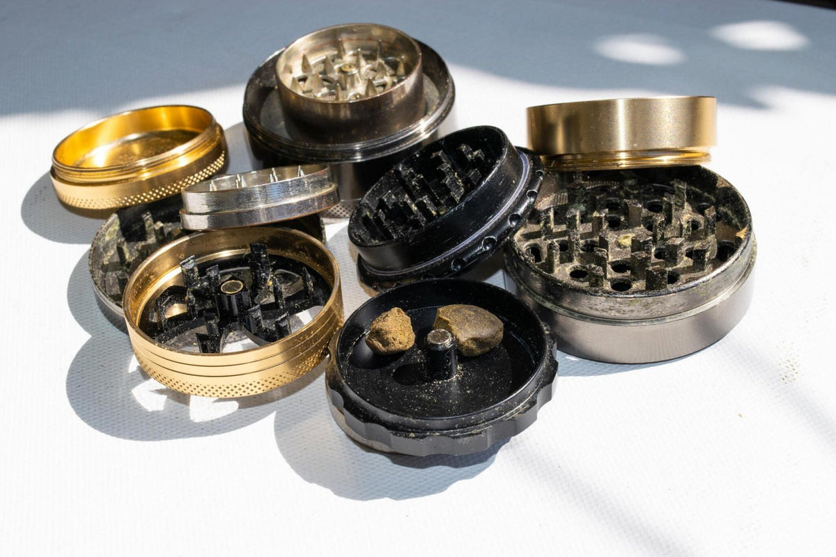 The Role of Grinder Design in Minimizing Herb Waste – Mamba Grinders™